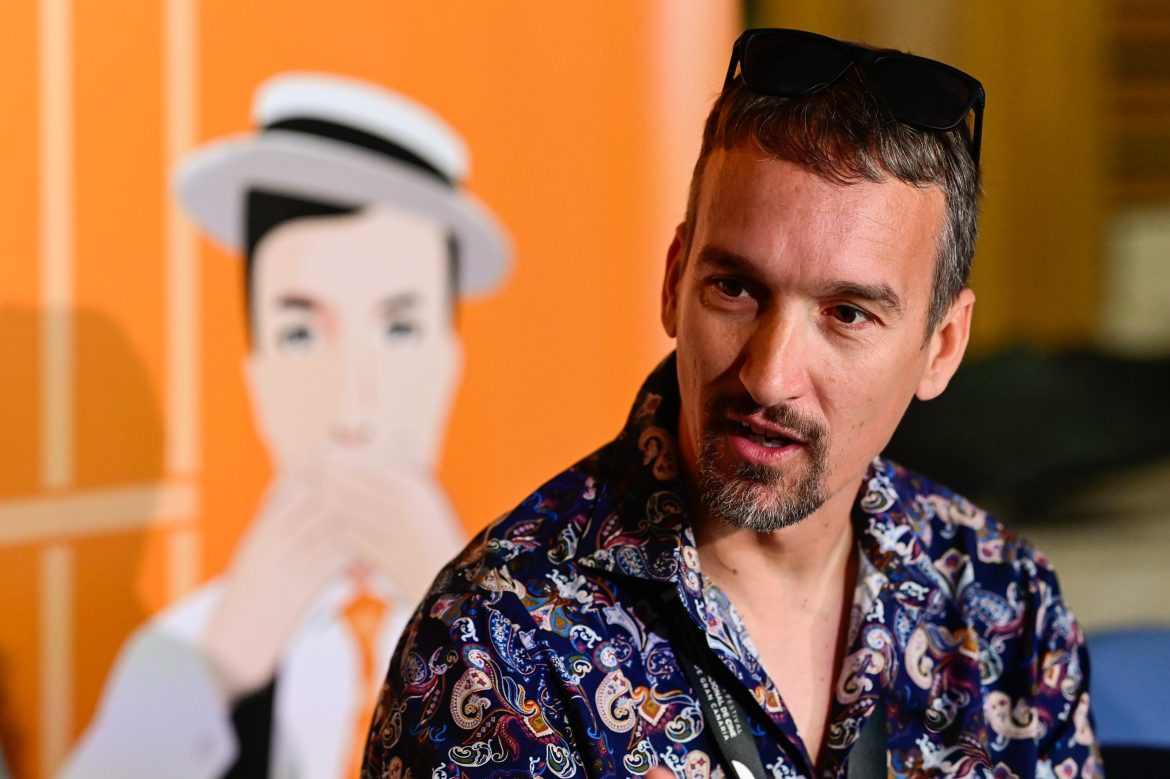 ‘Through the Graves the Wind Is Blowing’, a reflection on neo-fascism ...